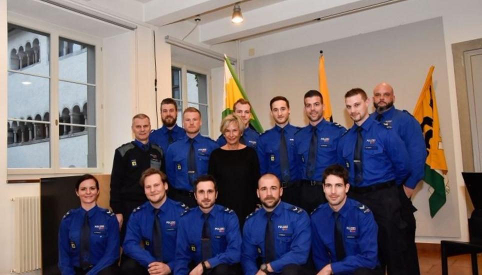25 Schaffhauser Polizisten befördert | Schaffhauser Nachrichten