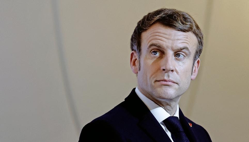 Emmanuel Macron besucht die Schweiz: Sein Abschiedsgeschenk an Alain ...