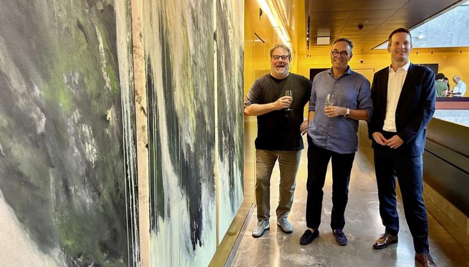 Künstler Marc Roy präsentiert seine Kunst im Hauptsitz der Schaffhauser ...